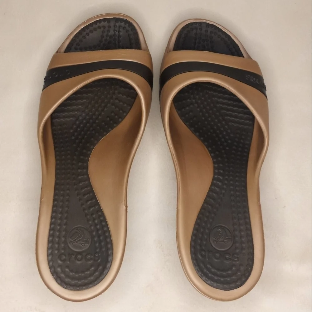 CROCS | Shoes | Crocs Sassari Chocolate And Gold Comfy Classic Two Tone ...